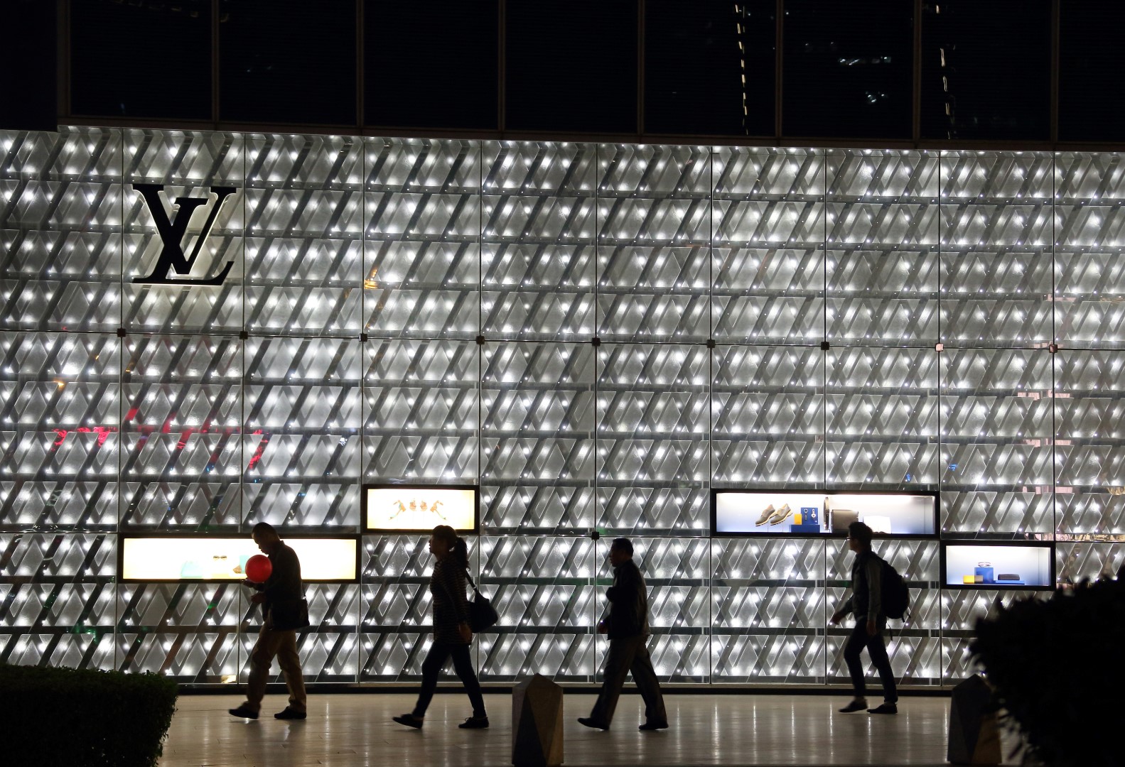 LVMH to sponsor Paris Olympics in a first for luxury group - Moneyweb