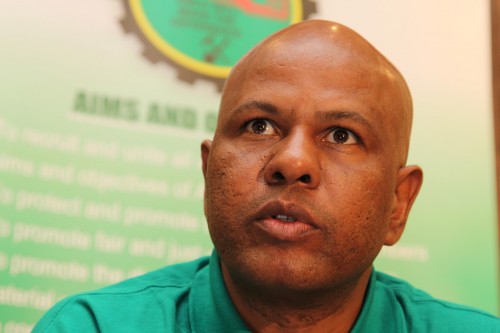 AMCU union reaches tentative wage deals with platinum trio - Moneyweb