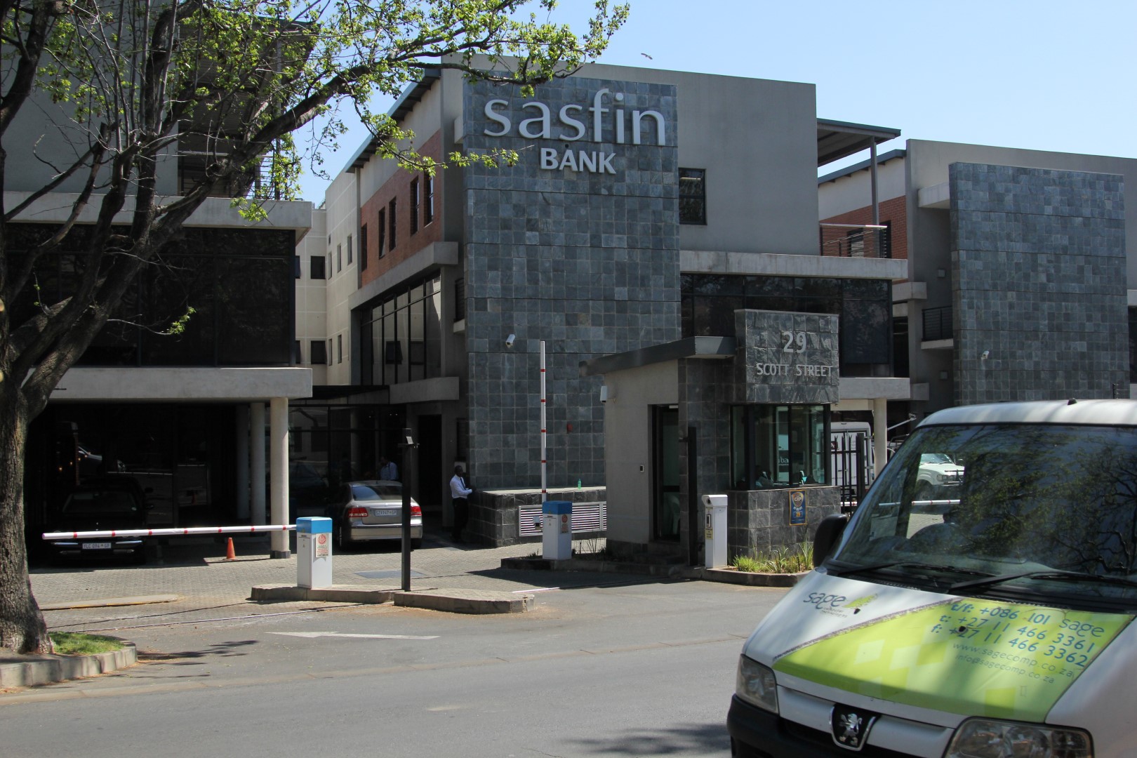 Sasfin Bank-en finansiëledienste se merkbaar laer verdienste en nuwe ...