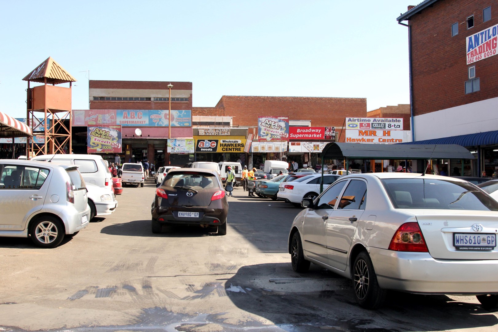 Informal retailers growing faster than sector giants - Moneyweb