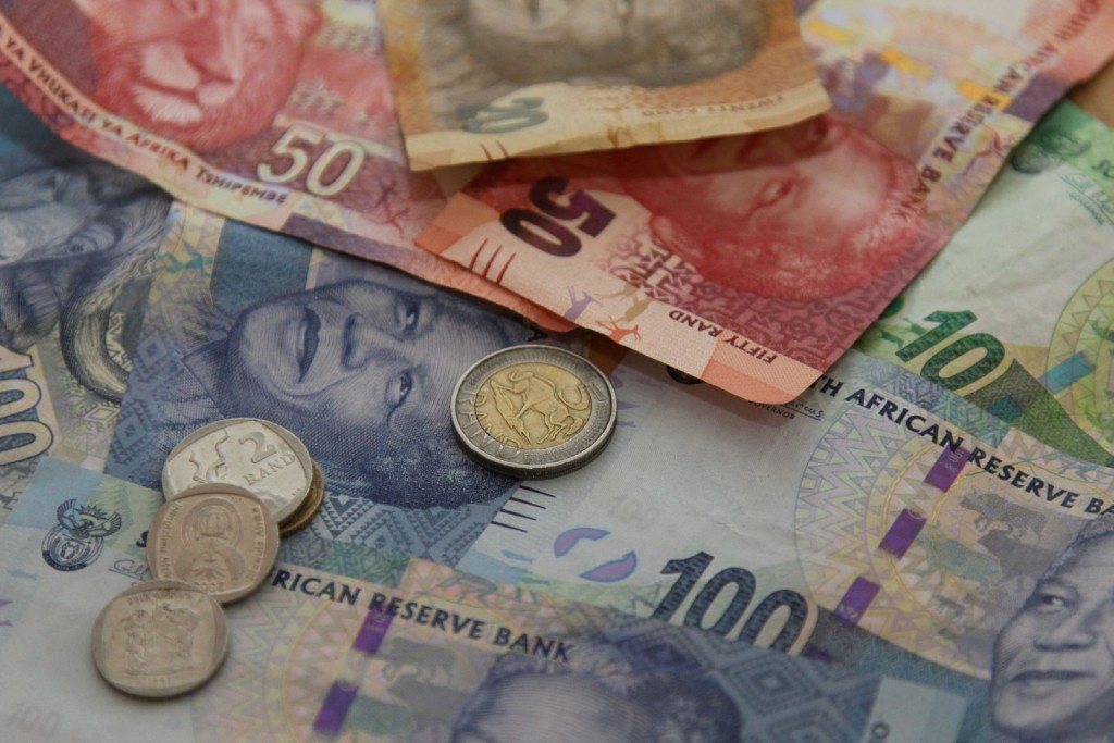 Stocks, rand start year lower on weak China data - Moneyweb