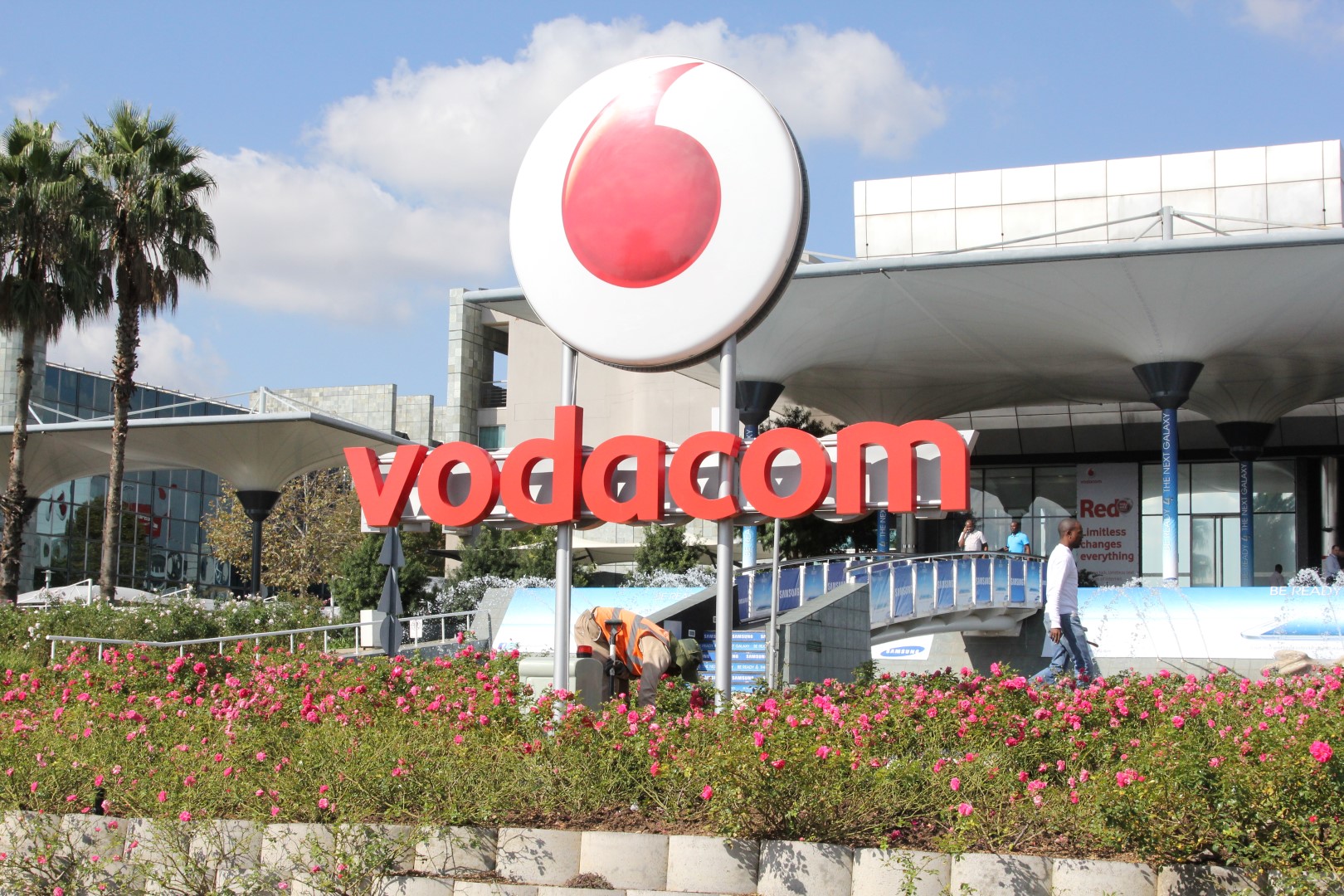 Vodacom has financial records for Please Call Me money - Moneyweb