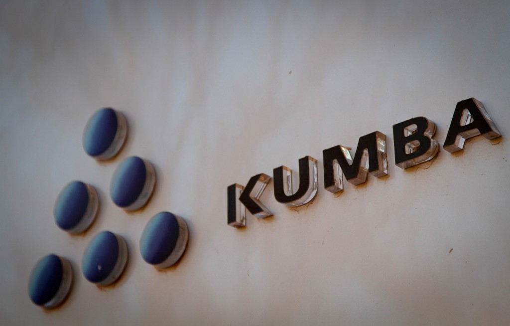 Kumba climbs as it gets full right to biggest Africa iron mine - Moneyweb