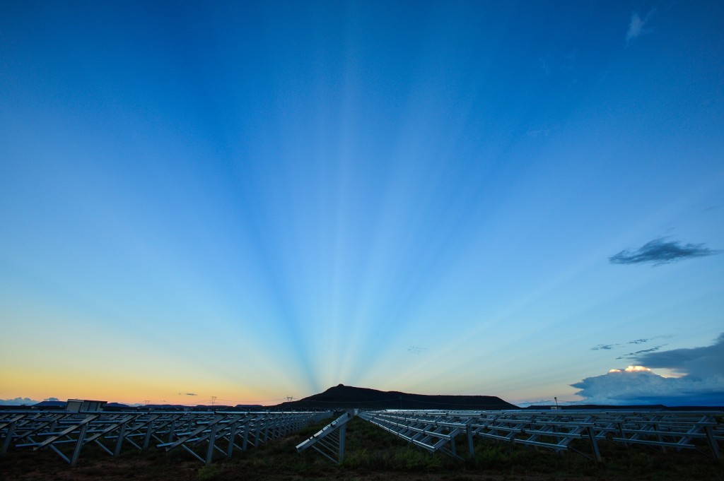 De Aar solar farm set to power 75 000 SA homes - Moneyweb