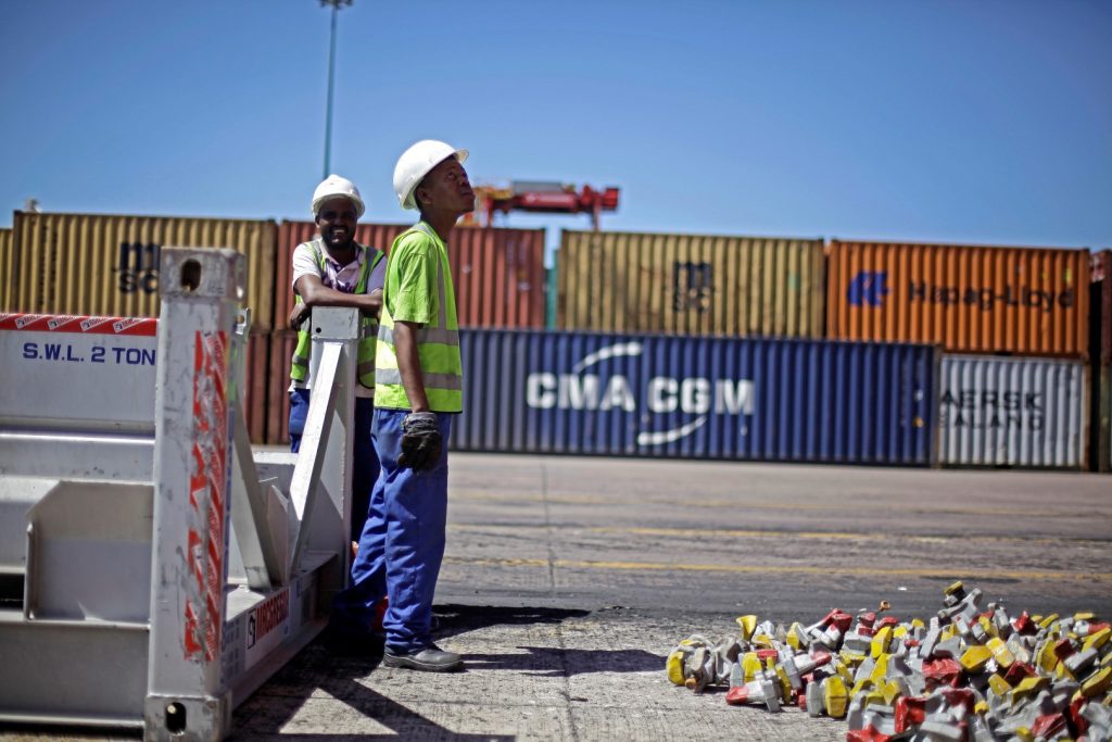 PE port strike hampers vehicle and citrus exports - Moneyweb