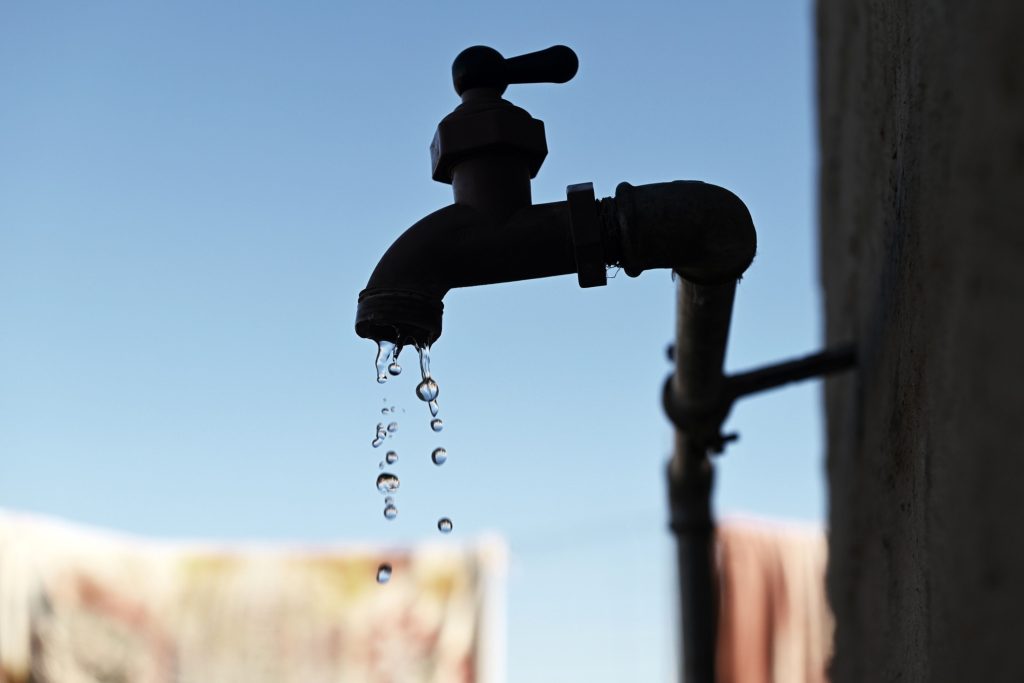 Explosion at water treatment plant throttles Joburg supply - Moneyweb