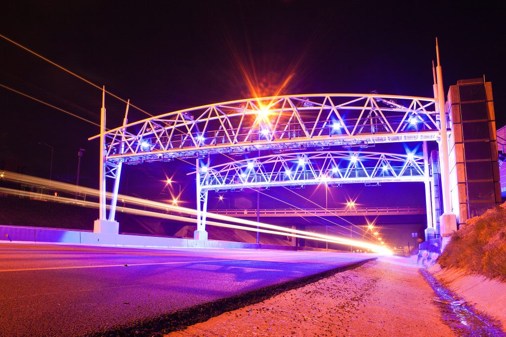 Sanral wil geld maak uit vulstasies en padstalle - Moneyweb