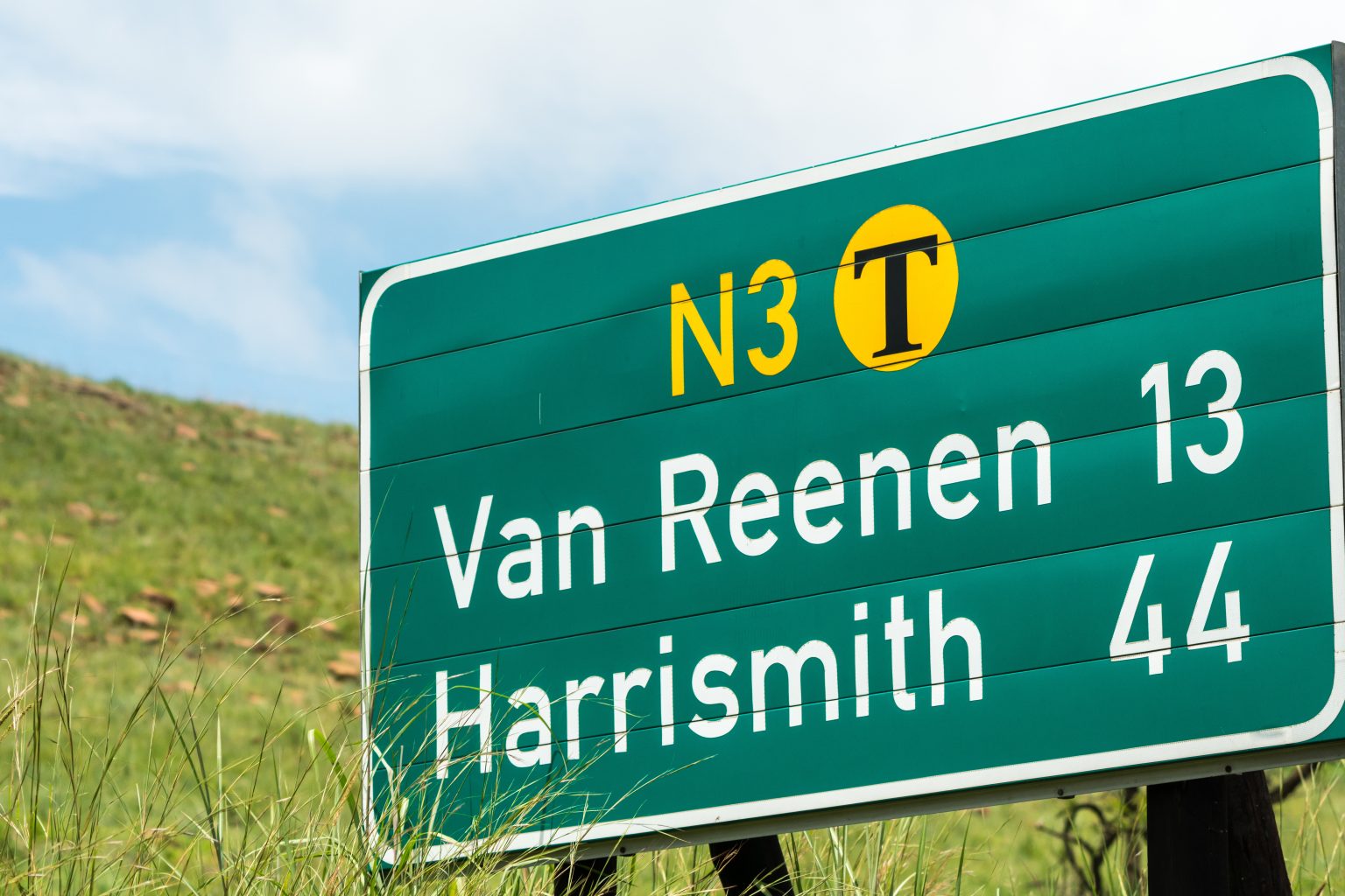 Heavy backlog on Van Reenen’s Pass - Moneyweb
