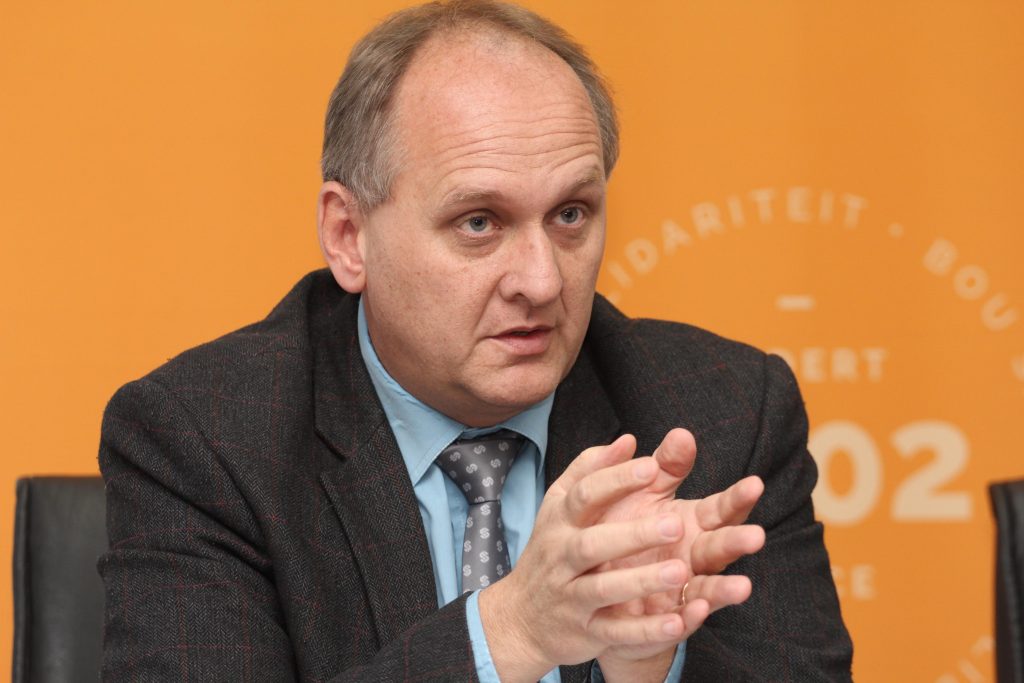 Solidariteit en die regering vergader oor raskwotas en regstellende ...