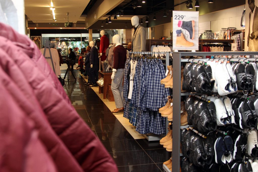 Foschini Group plans to buy Jet for R480m - Moneyweb