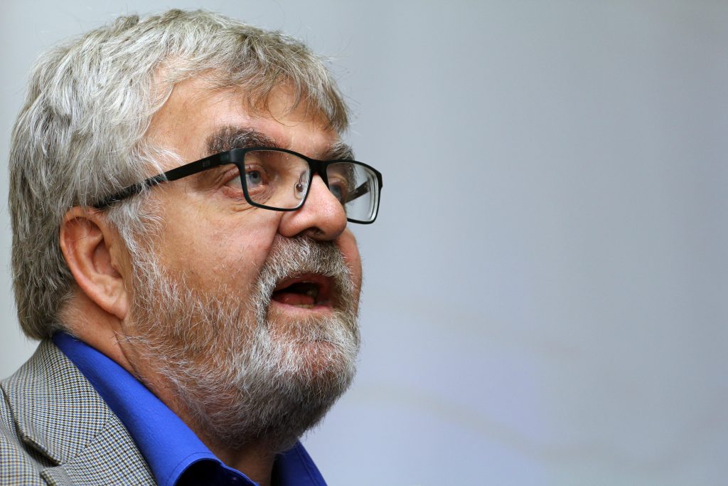 SA-kleinhandelverkope se invloed op die lands-ekonomie se skok-resessie ...