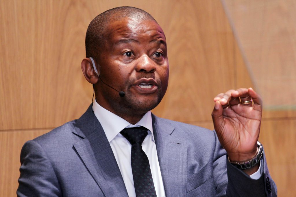 It’s Moyo versus Manuel as Old Mutual drama escalates - Moneyweb