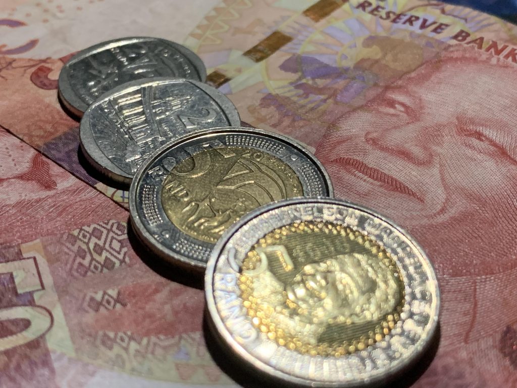 Rand, stocks kick off new year on the front foot - Moneyweb