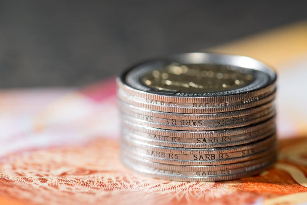 The rand retreats ahead of US jobs data - Moneyweb