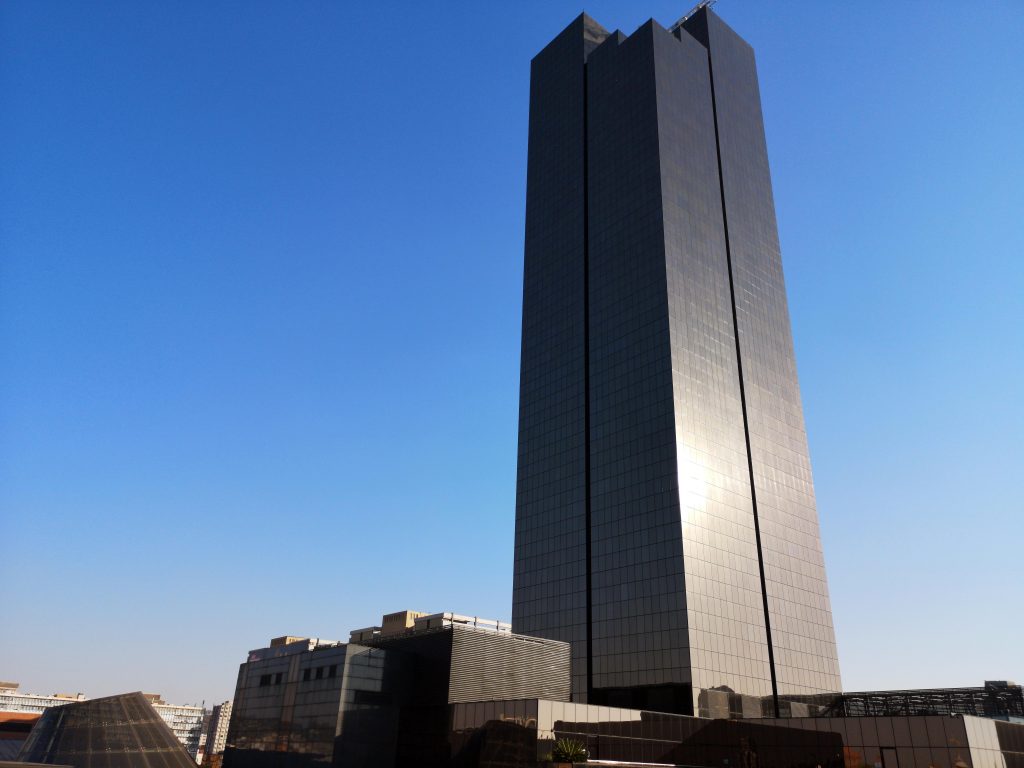 Die Reserwebank sny die rentekoers met 25 basispunte - Moneyweb