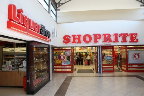 Shoprite to pay customers for reusing plastic bags - Moneyweb