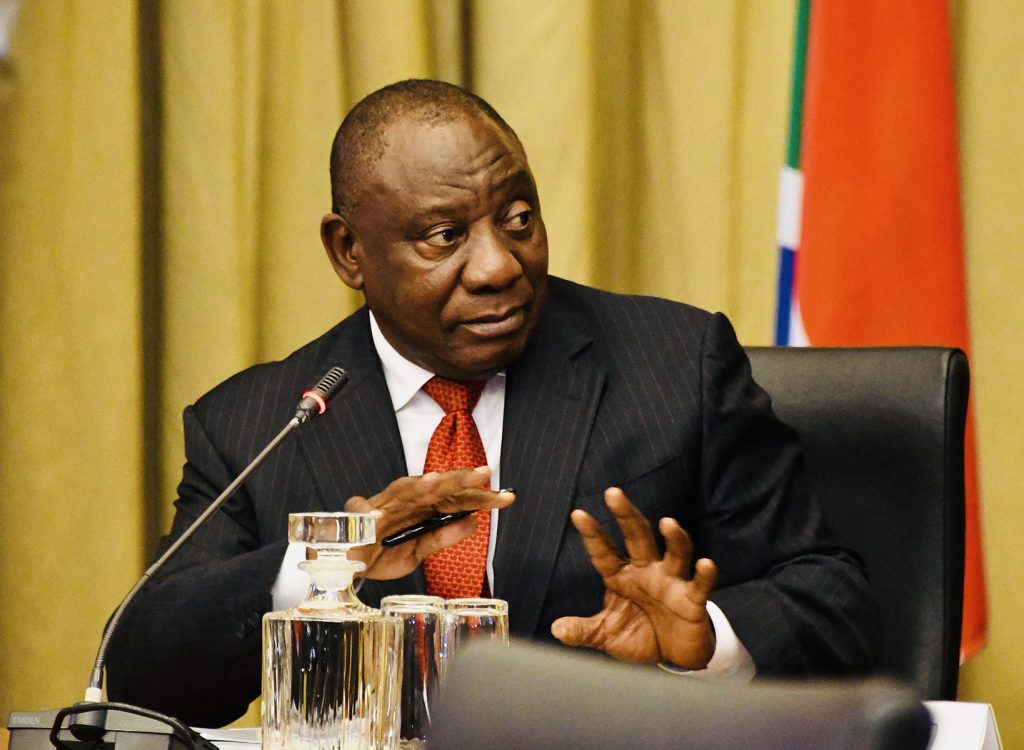 Rand slips in morning trade - Moneyweb