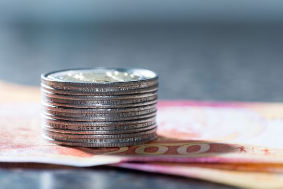 Rand’s volatility grows as economic risks gather - Moneyweb