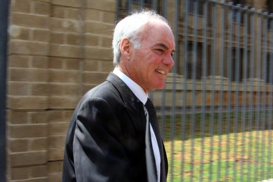 Porritt seeks gagging order against Moneyweb - Moneyweb