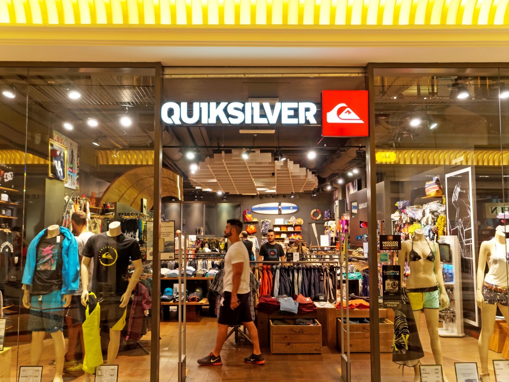 Quiksilver said to plan bankruptcy filing as soon as Tuesday - Moneyweb