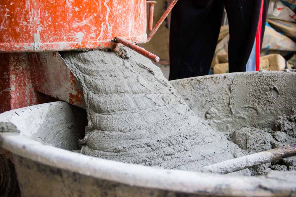 Imported cement continues to flow into the country - Moneyweb