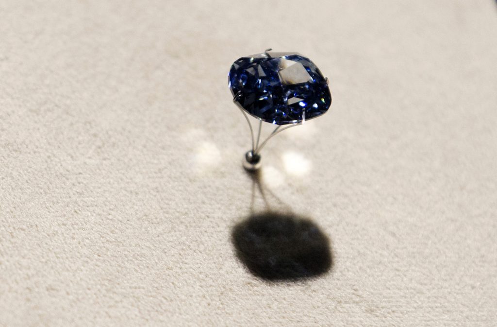 ‘Blue Moon Diamond’ sells for world record $48.4m – Sotheby’s - Moneyweb