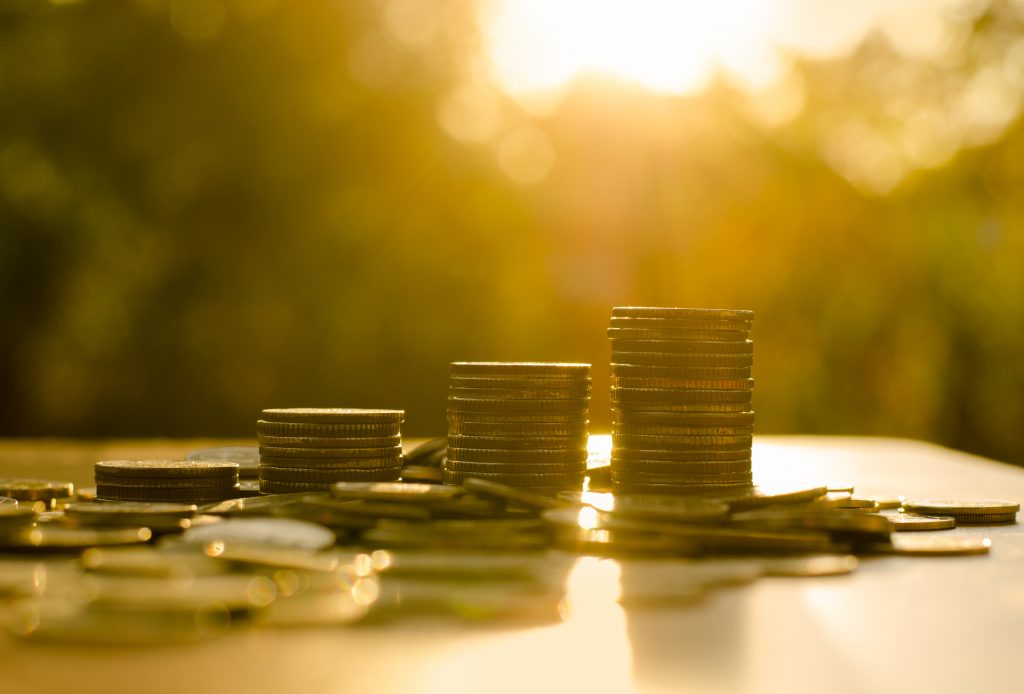 Where do I invest my R150 000 lump sum? - Moneyweb