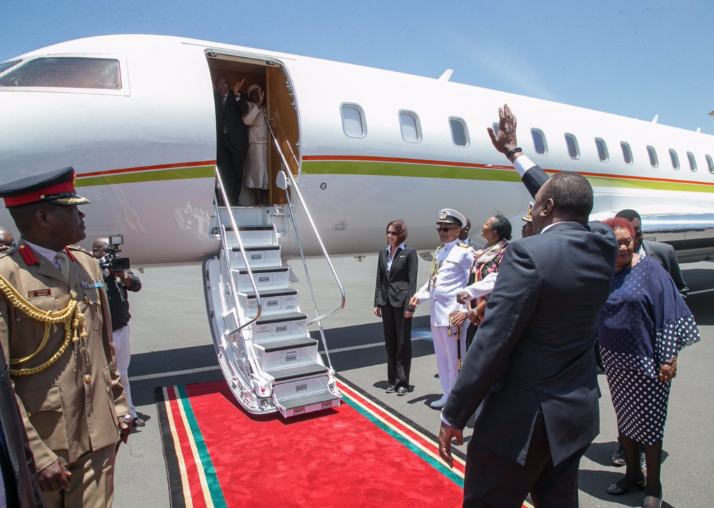 President Zuma flies Oppenheimer air - Moneyweb