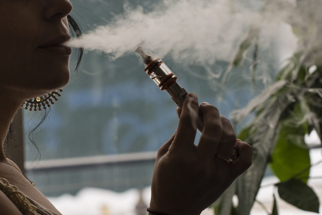 Treasury turns its attention to the vaping market - Moneyweb