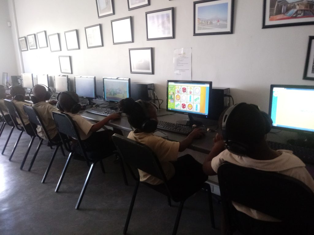 Stellenbosch wil Kayamandi die eerste Smart Township maak - Moneyweb