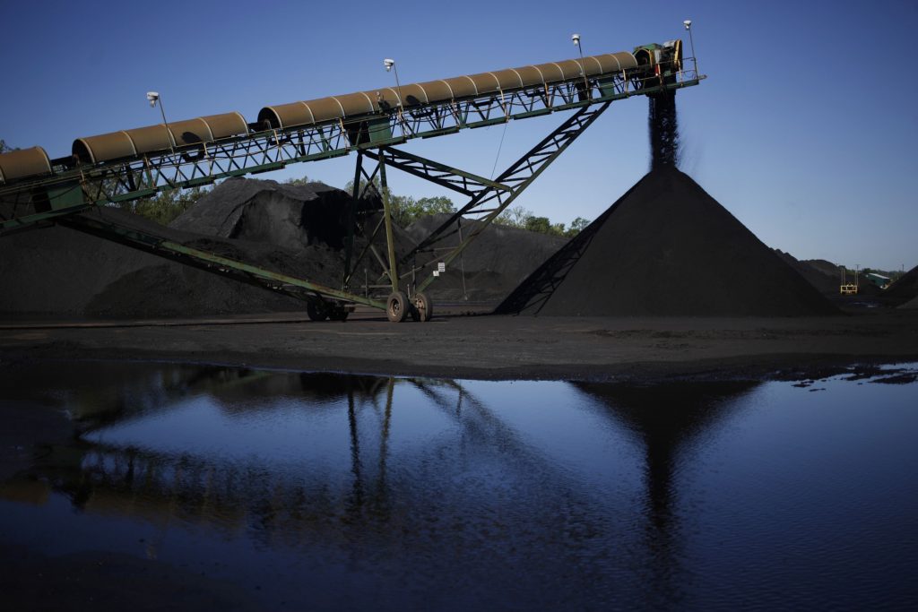 Coal is now the world’s most expensive fossil fuel - Moneyweb