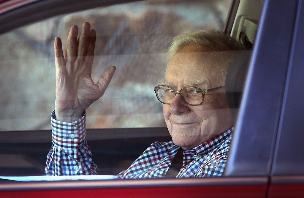Warren Buffett can hunt elephants from home - Moneyweb