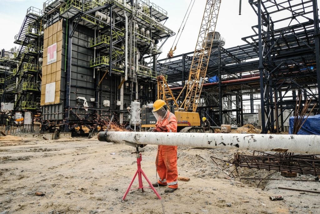 Dangote refinery expected to start operations by mid-2023 - Moneyweb