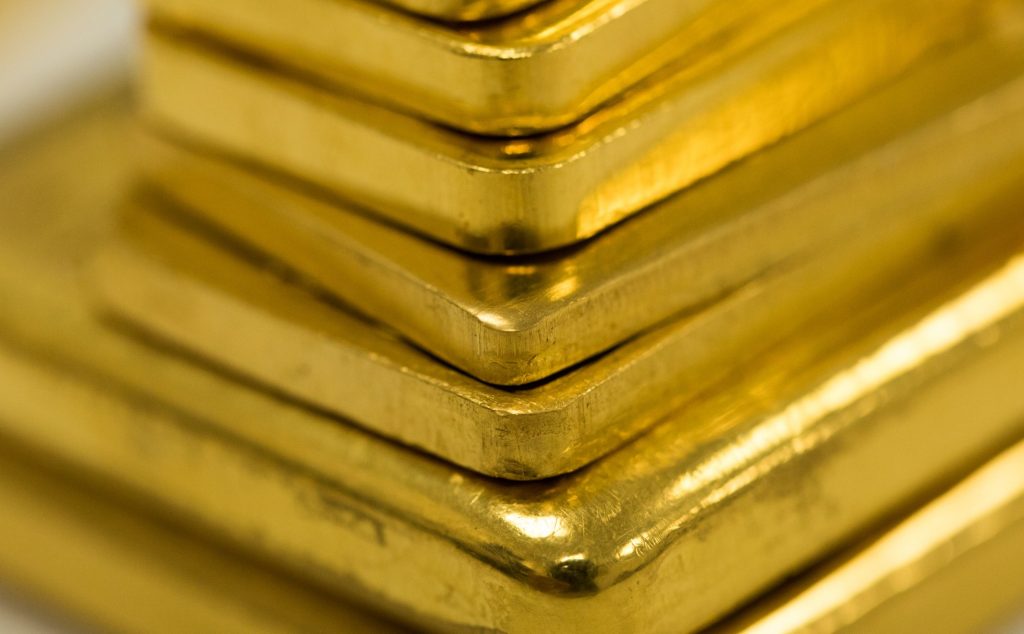 Gold roars out of blocks in 2021 - Moneyweb
