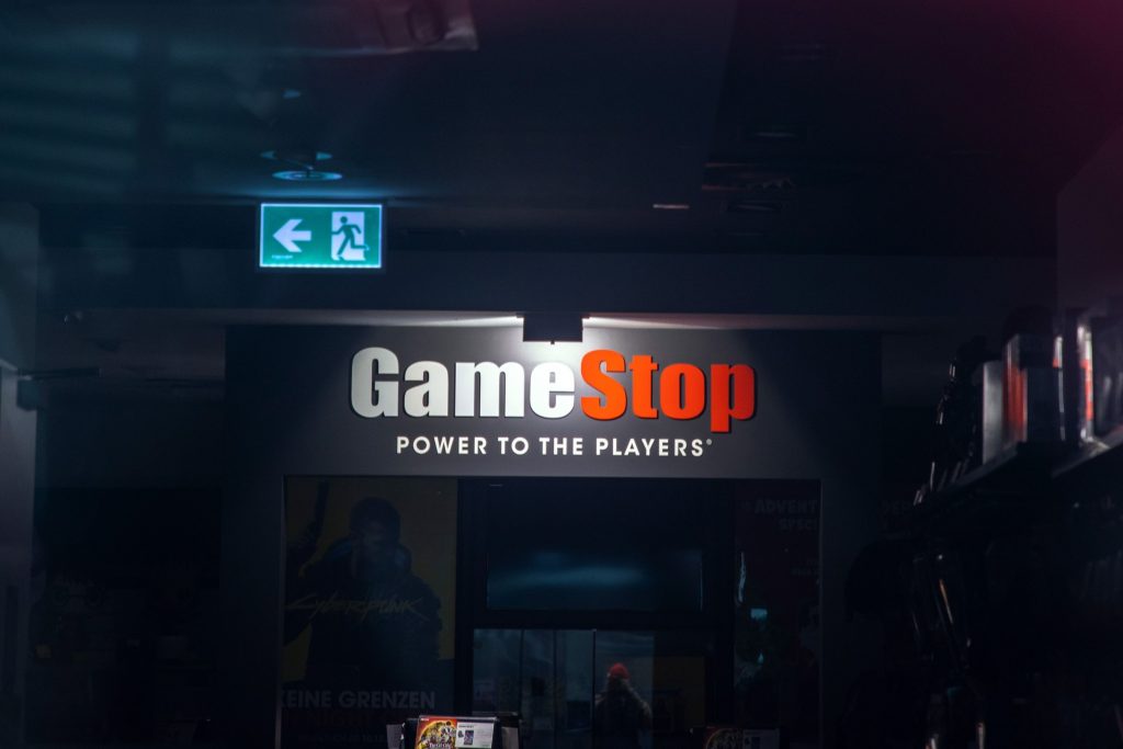 GameStop shares drop - Moneyweb