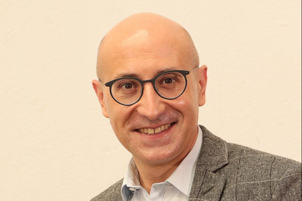 French knight Stellenbosch-based wine researcher - Moneyweb