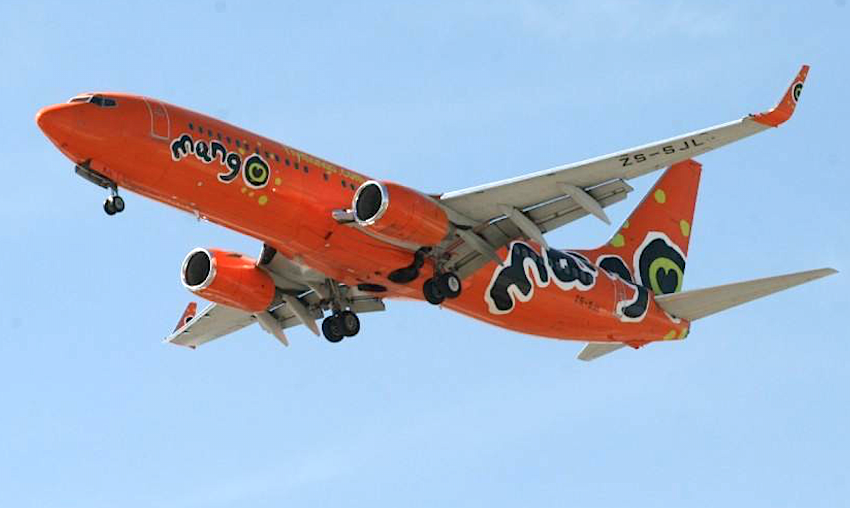 Flight Centre advises against booking flights on SAA and Mango - Moneyweb
