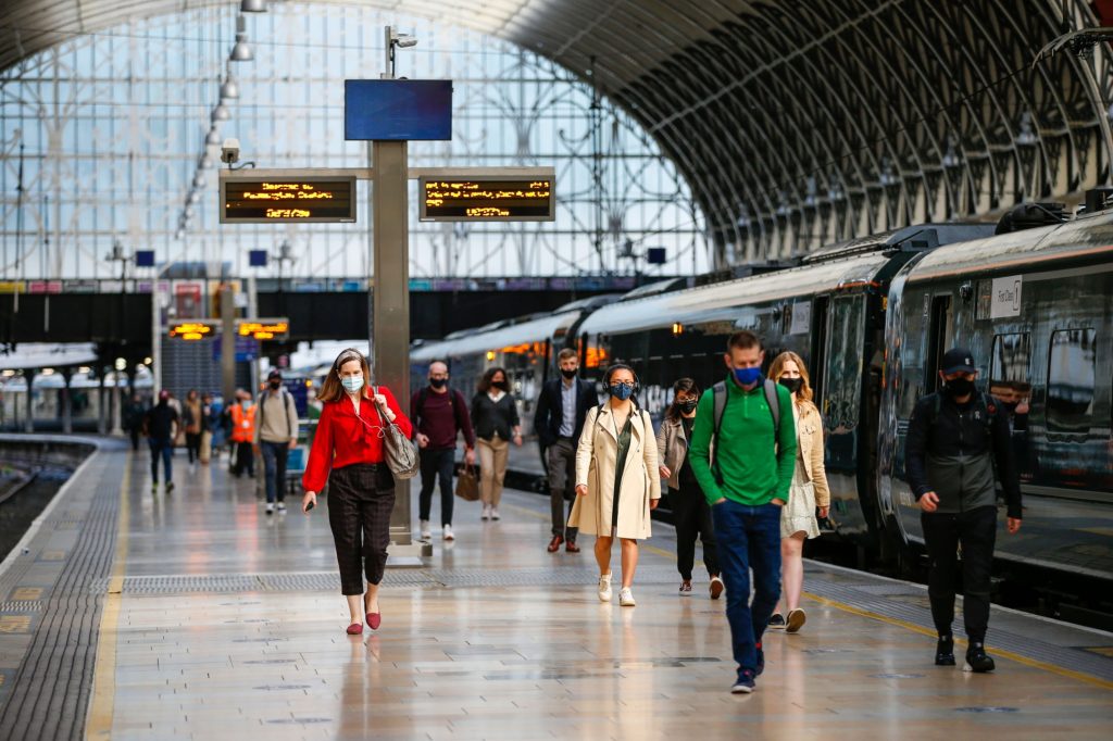 Women are still suffering more than men in pandemic job hit - Moneyweb