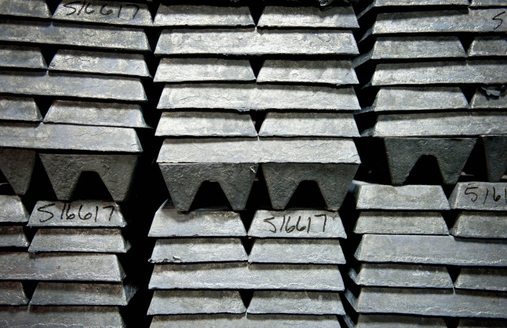 Zinc jumps after Glencore cuts more production in Europe - Moneyweb