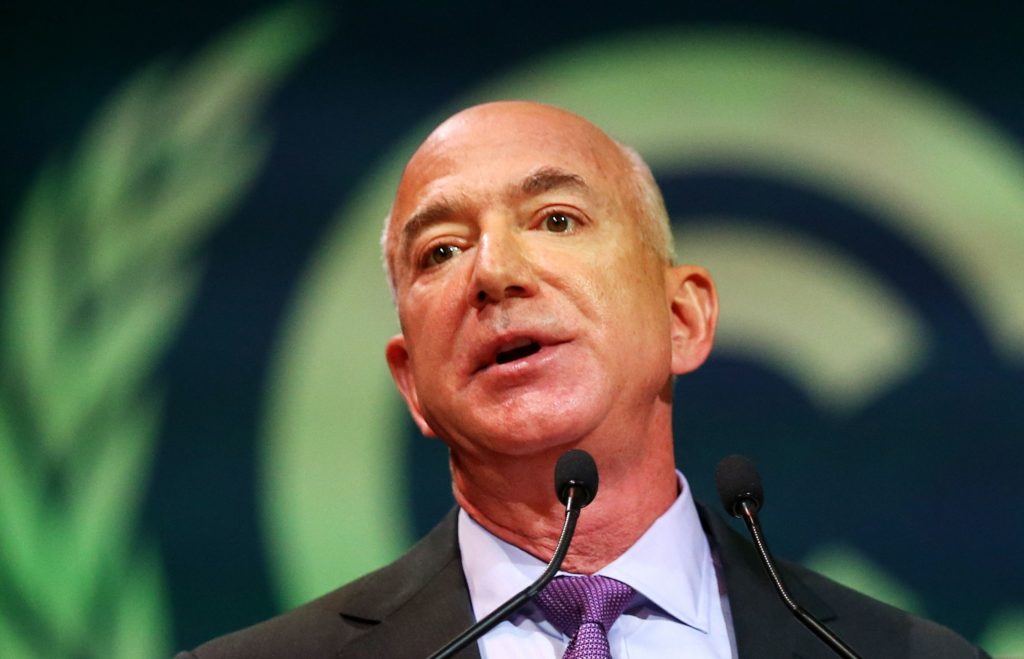 Bezos on donation spree gives Obama foundation $100m - Moneyweb