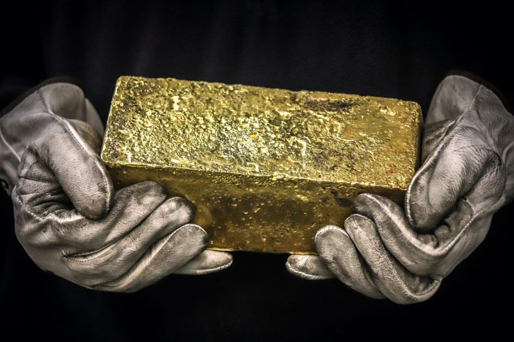 Gold price pushes above $1 900 as Ukraine crisis spurs haven demand ...