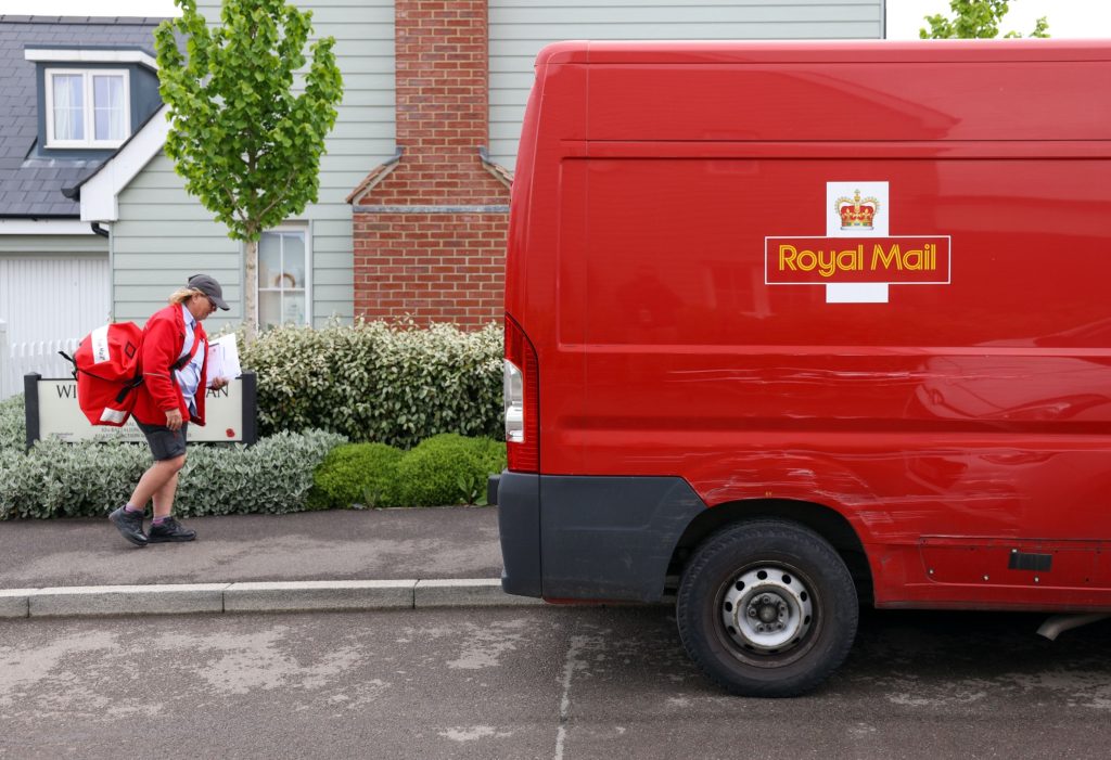 Royal Mail strike vote by 115 000 staff deepens UK labour woe - Moneyweb
