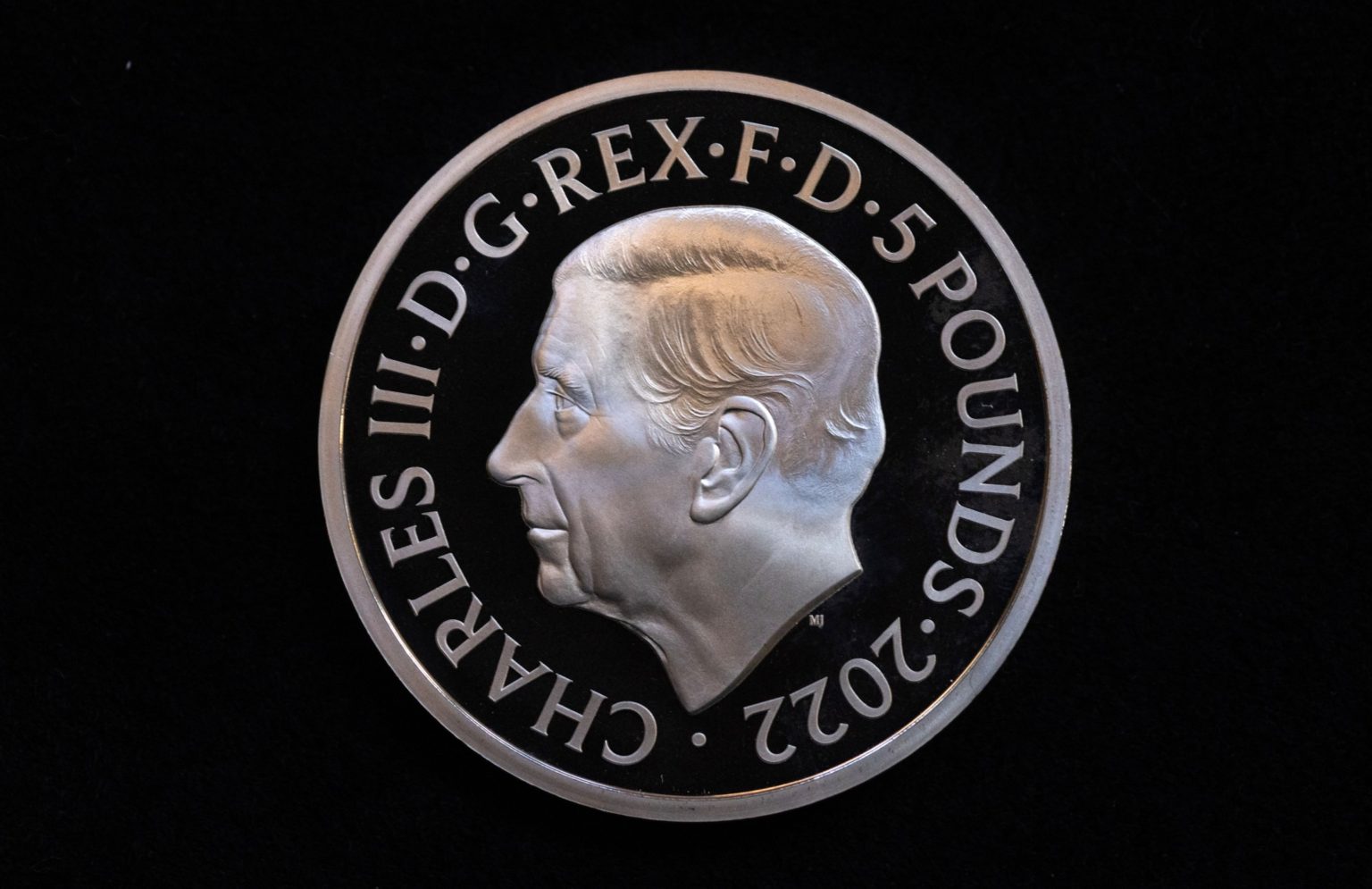 King Charles III coins to launch by Christmas with monarch facing left ...