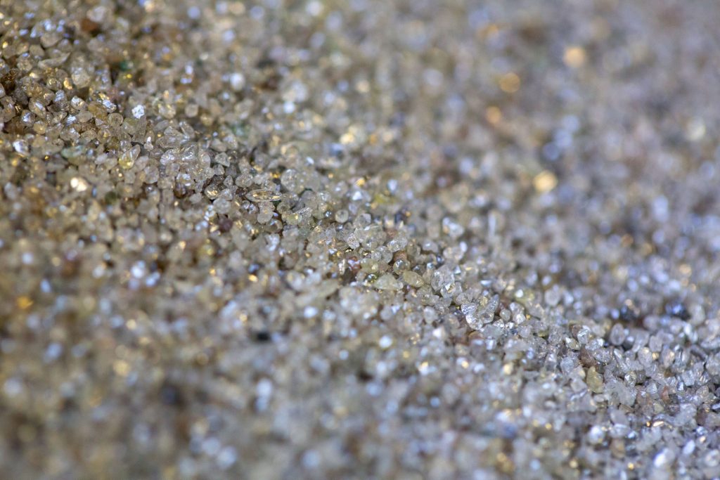 Zimbabwe’s RioZim buys Namibian diamond mine to expand in Africa - Moneyweb