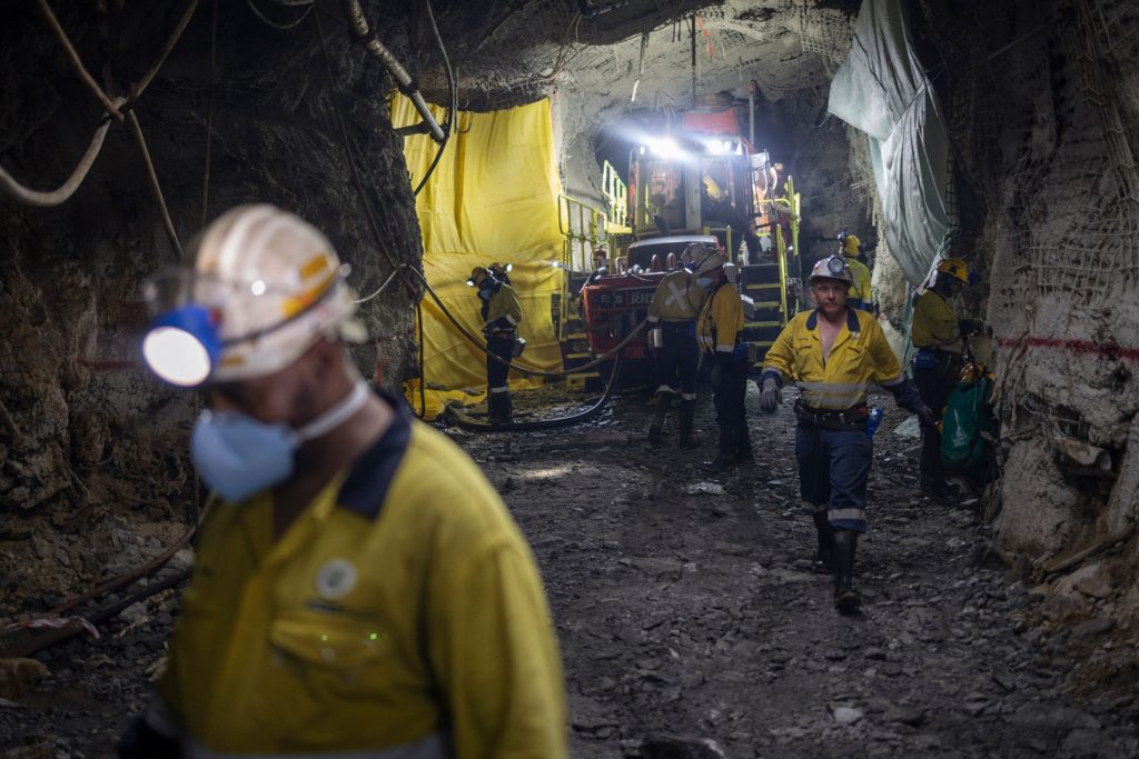 Mynbou oorsig 2022 - Moneyweb