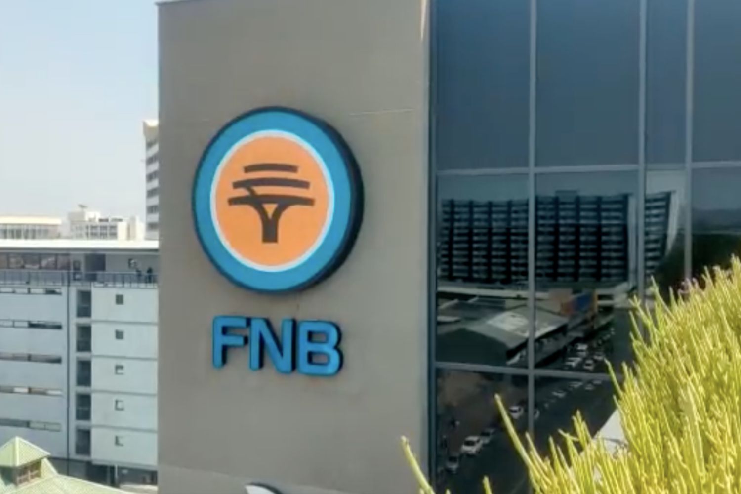 FNB launches R200m Vumela fund to grow small business - Moneyweb