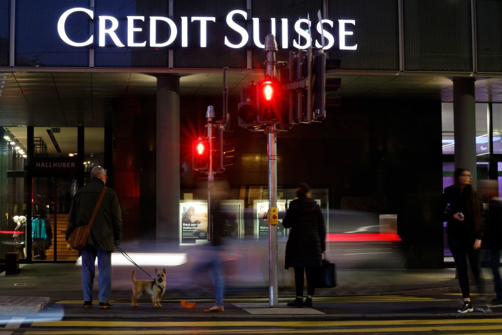 Credit Suisse cut to one level above junk status by S&P - Moneyweb