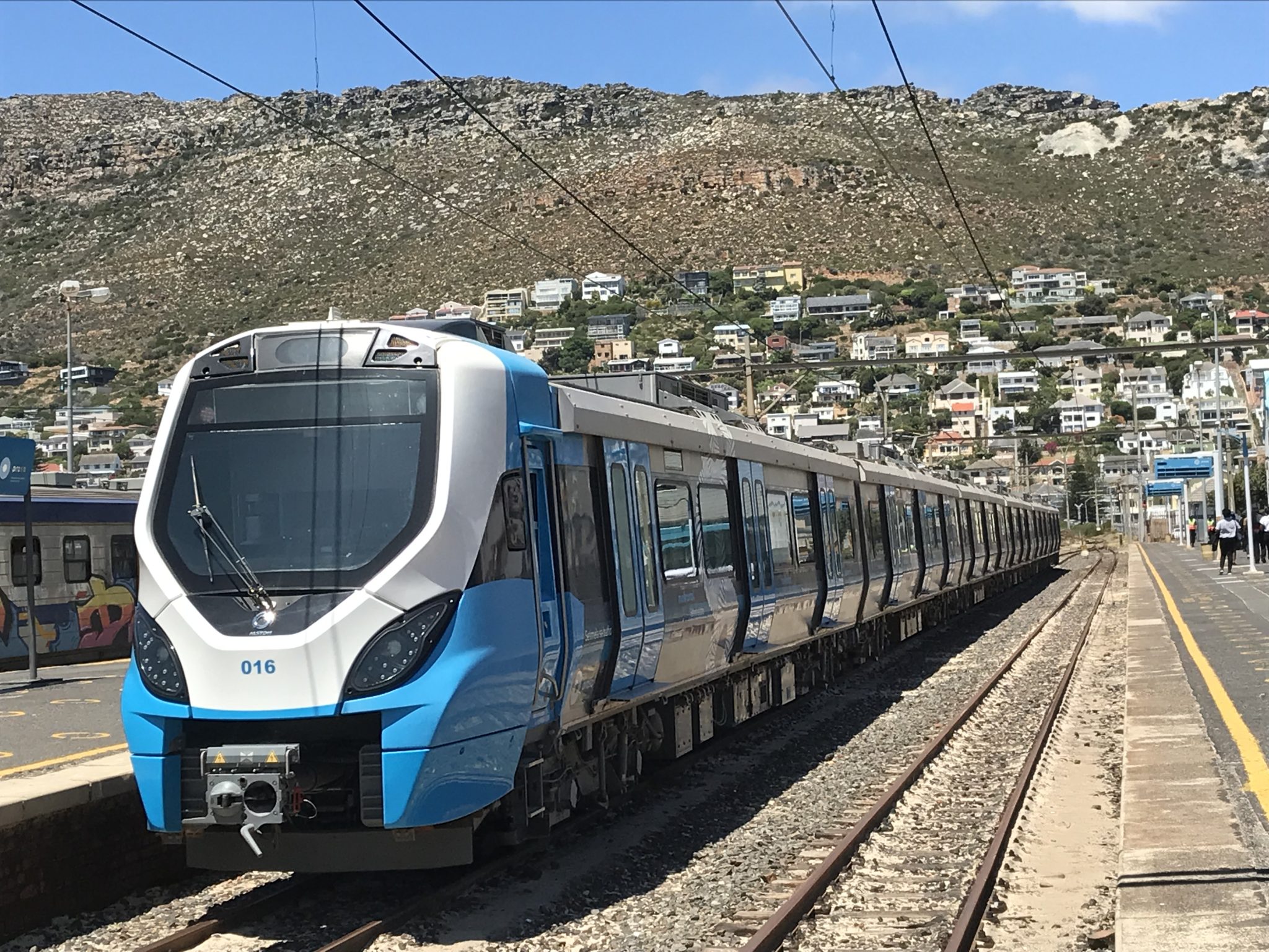 Cape Town sets the ball rolling for revamped rail service - Moneyweb