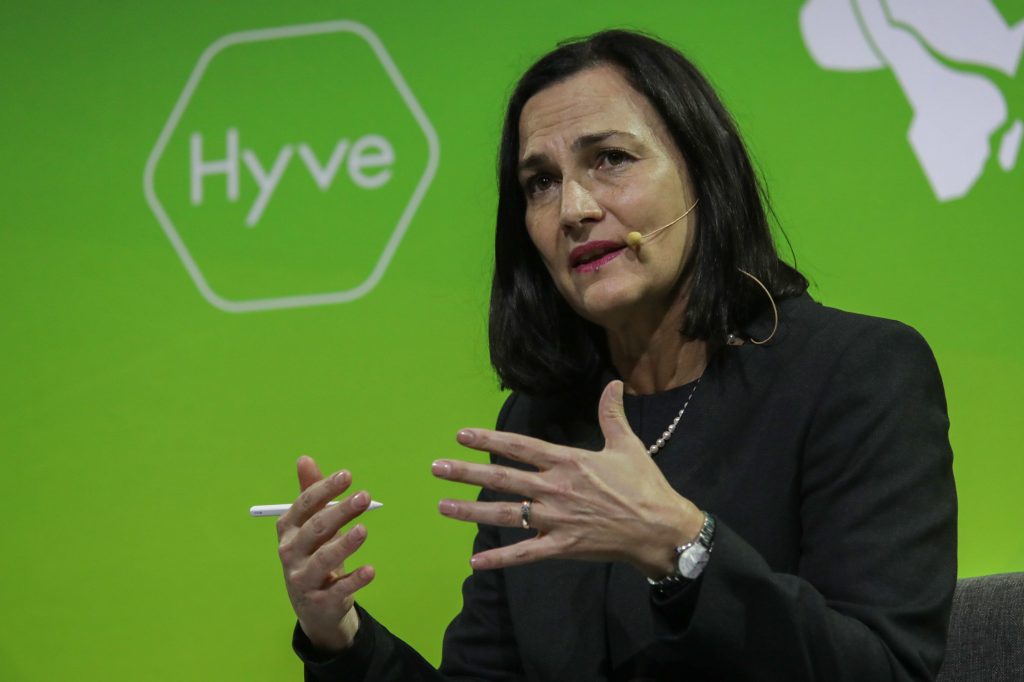 Amplats CEO resigns to take US job - Moneyweb