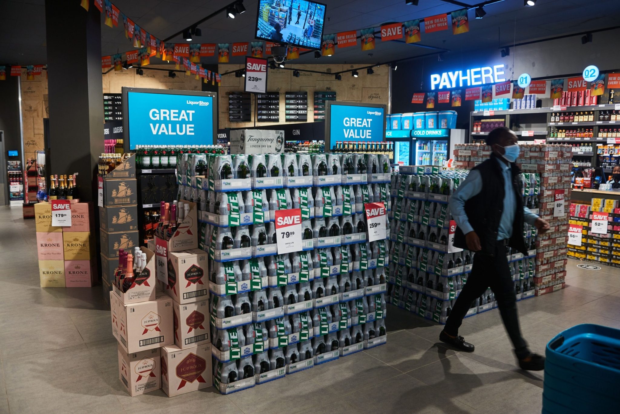 Shoprite boosts SA market share as profit climbs - Moneyweb